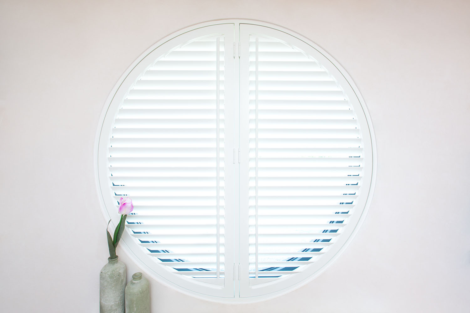 Gordijnen voor ronde ramen: goede keuze? | Van Eyck shutters